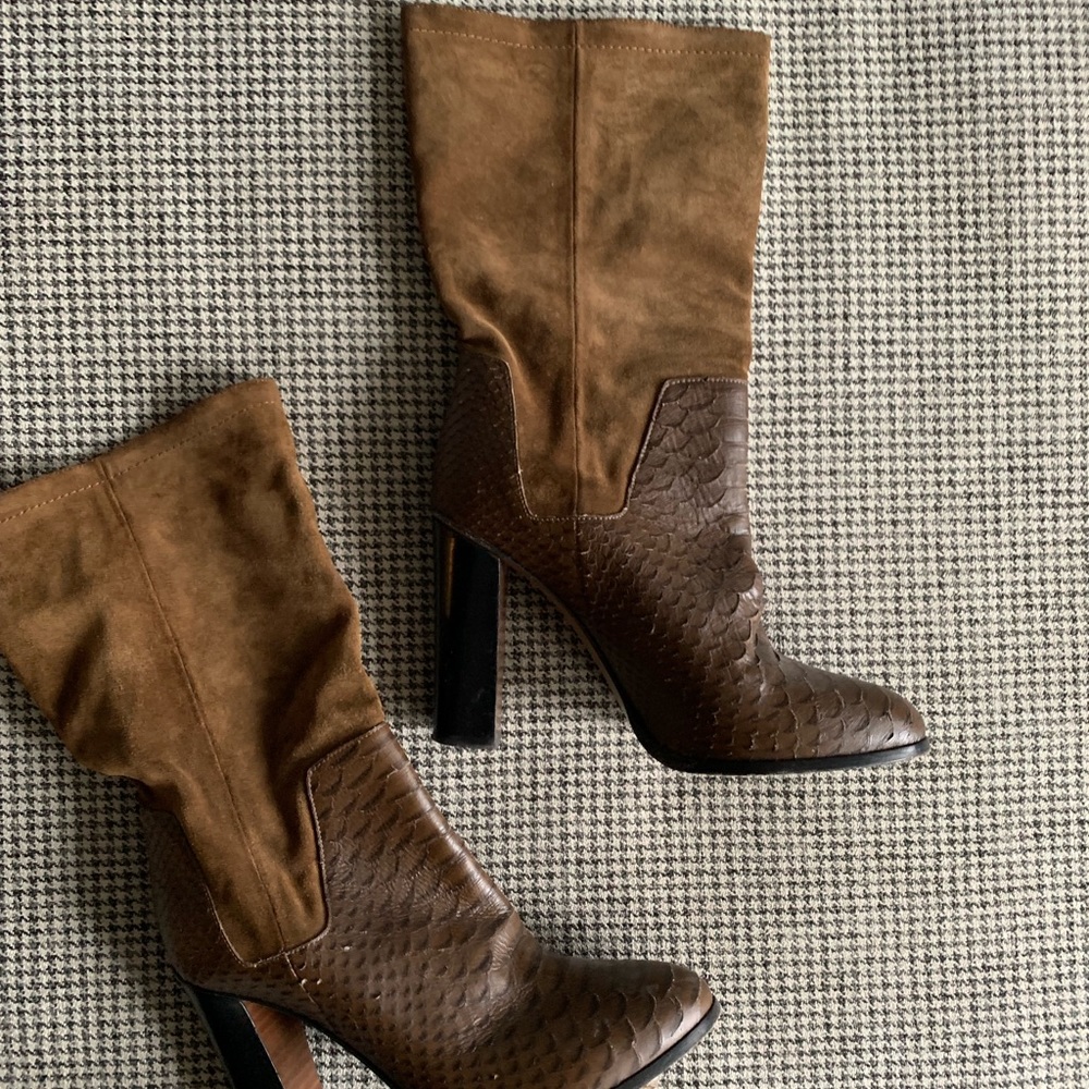 Vince Animal Skin Texture And Suede Boots - Gem